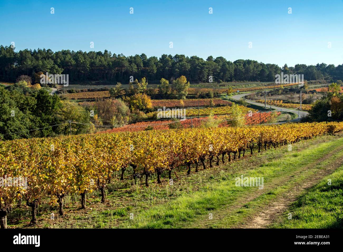 Same scene different season hi-res stock photography and images - Alamy