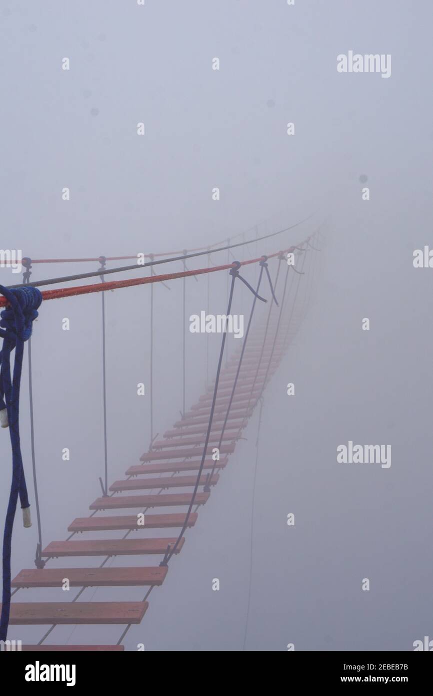 Vancouver bridge fog hi-res stock photography and images - Alamy