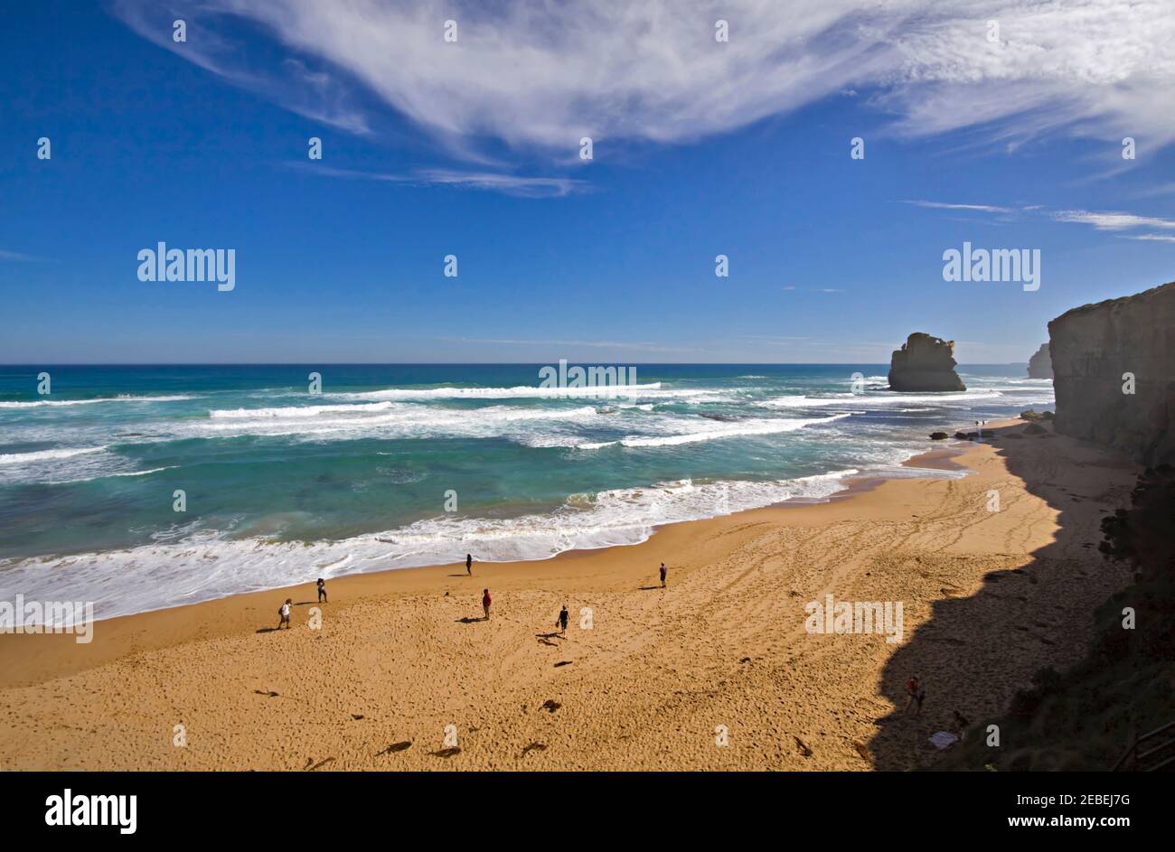 Beach below Gibson Steps and the first of the Twelve Apostles, Great ...
