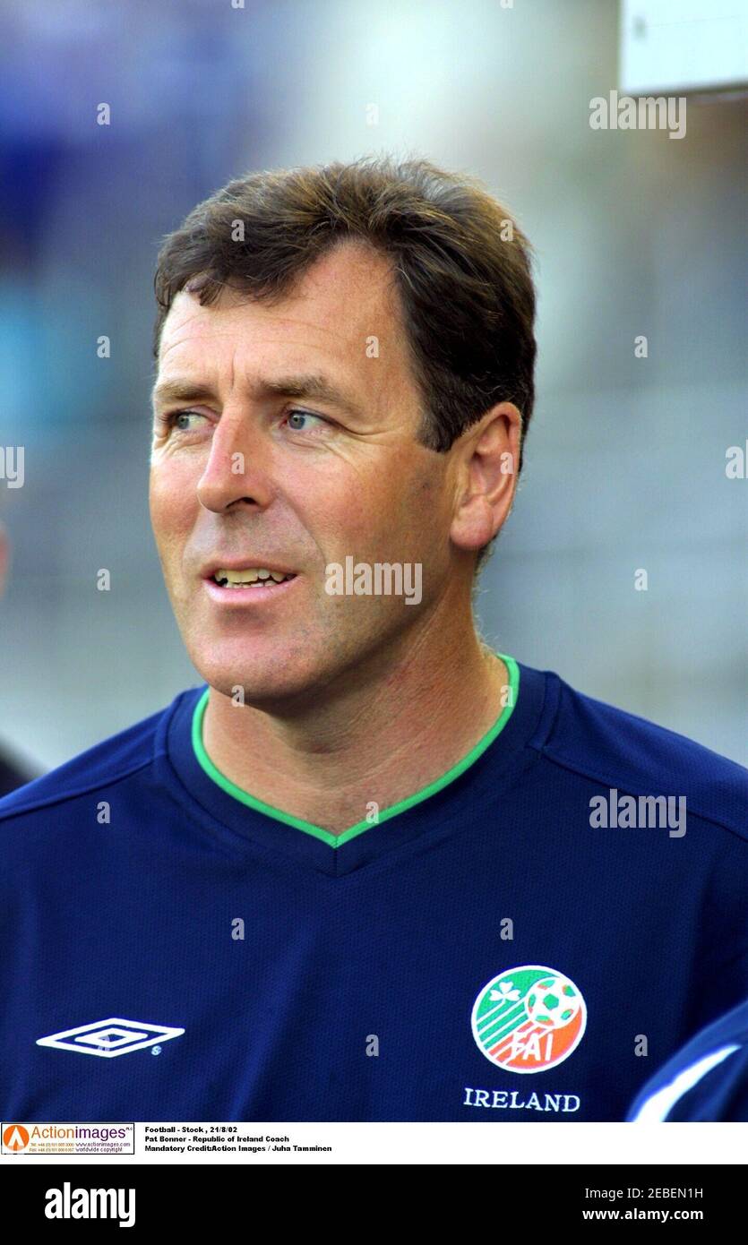 Pat bonner republic of ireland hi-res stock photography and images - Alamy