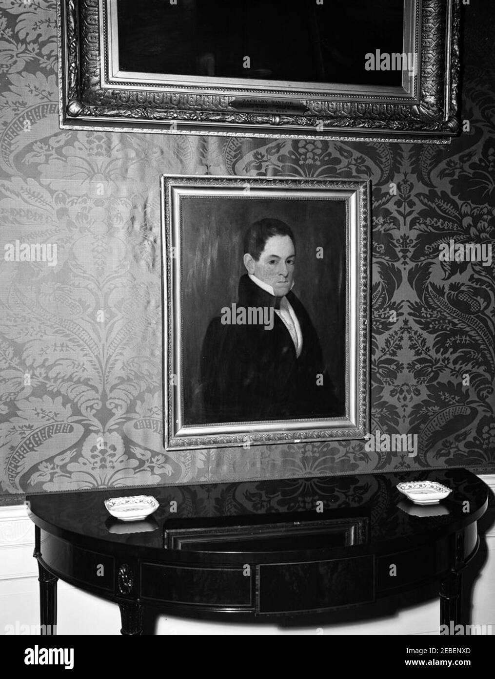 White House furnishings, artifacts, and conservator cleaning busts ...