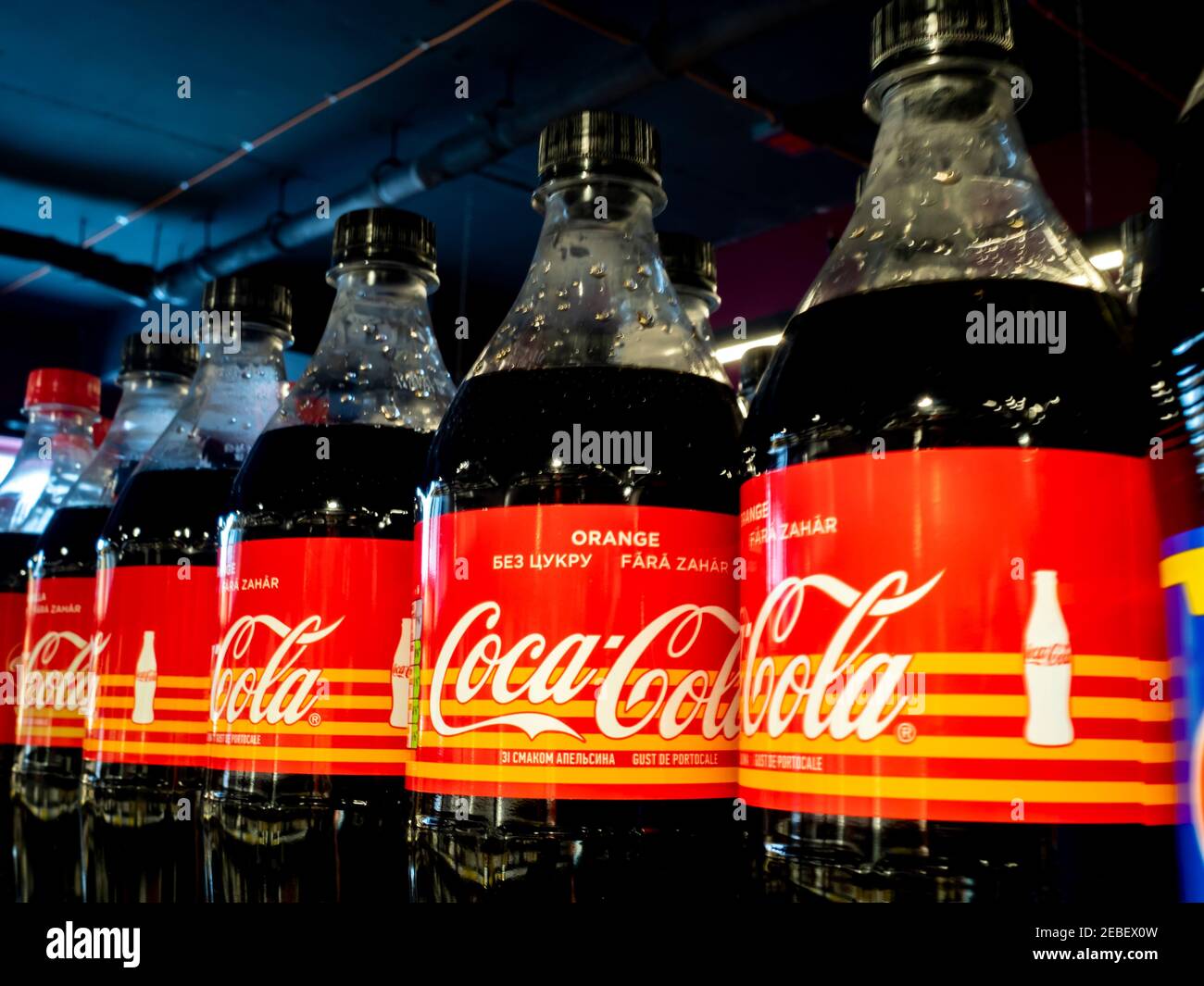 Coke store shelf hi-res stock photography and images - Alamy