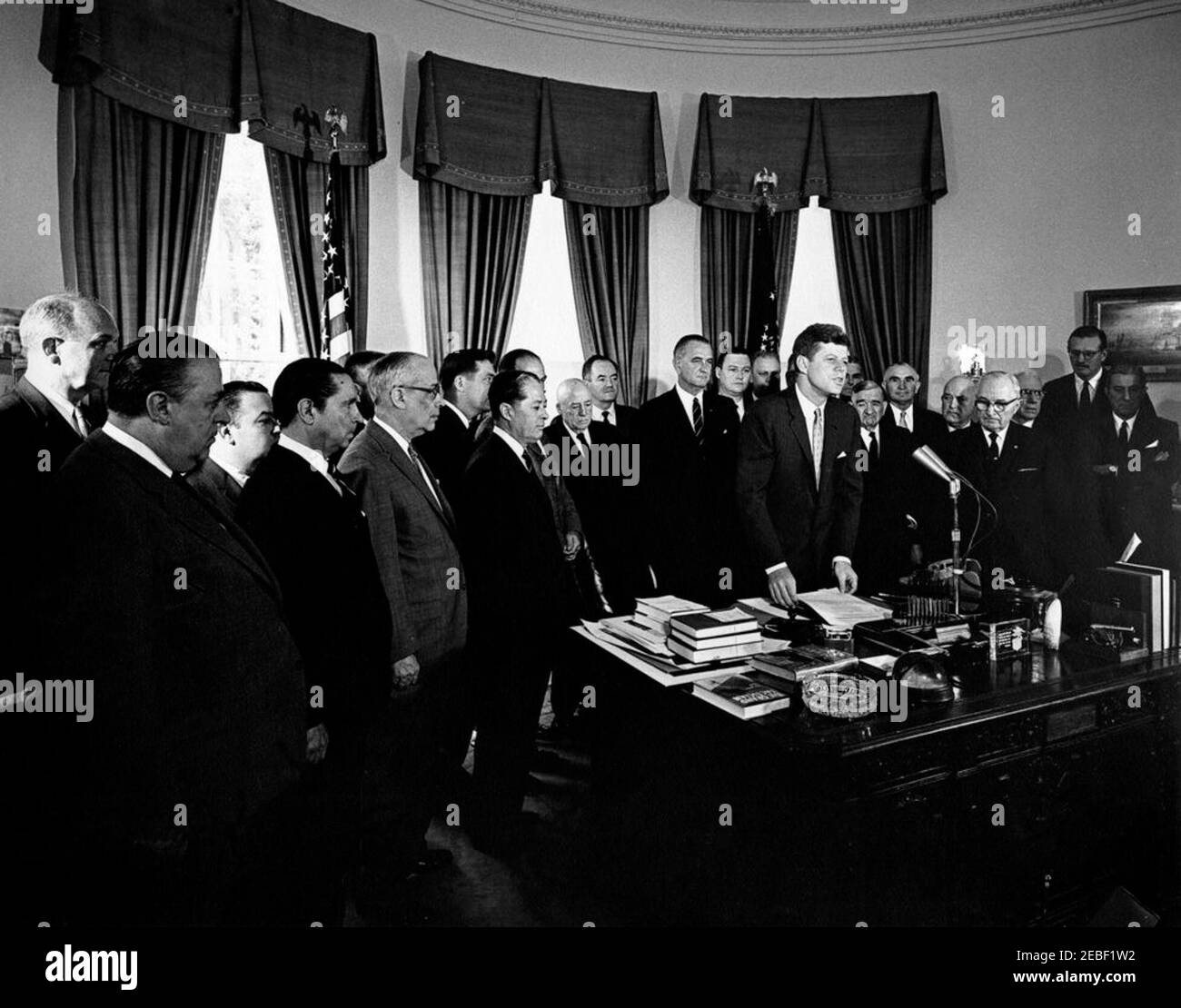 Signing th Black and White Stock Photos & Images - Alamy