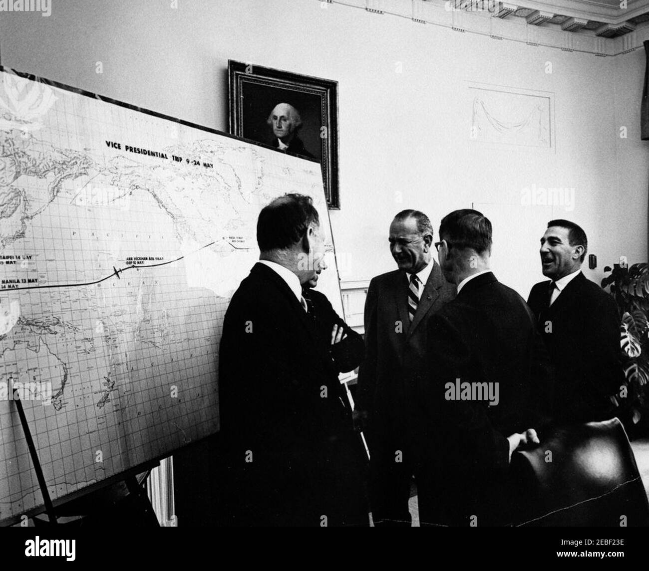President lyndon johnson cabinet white hi-res stock photography and ...
