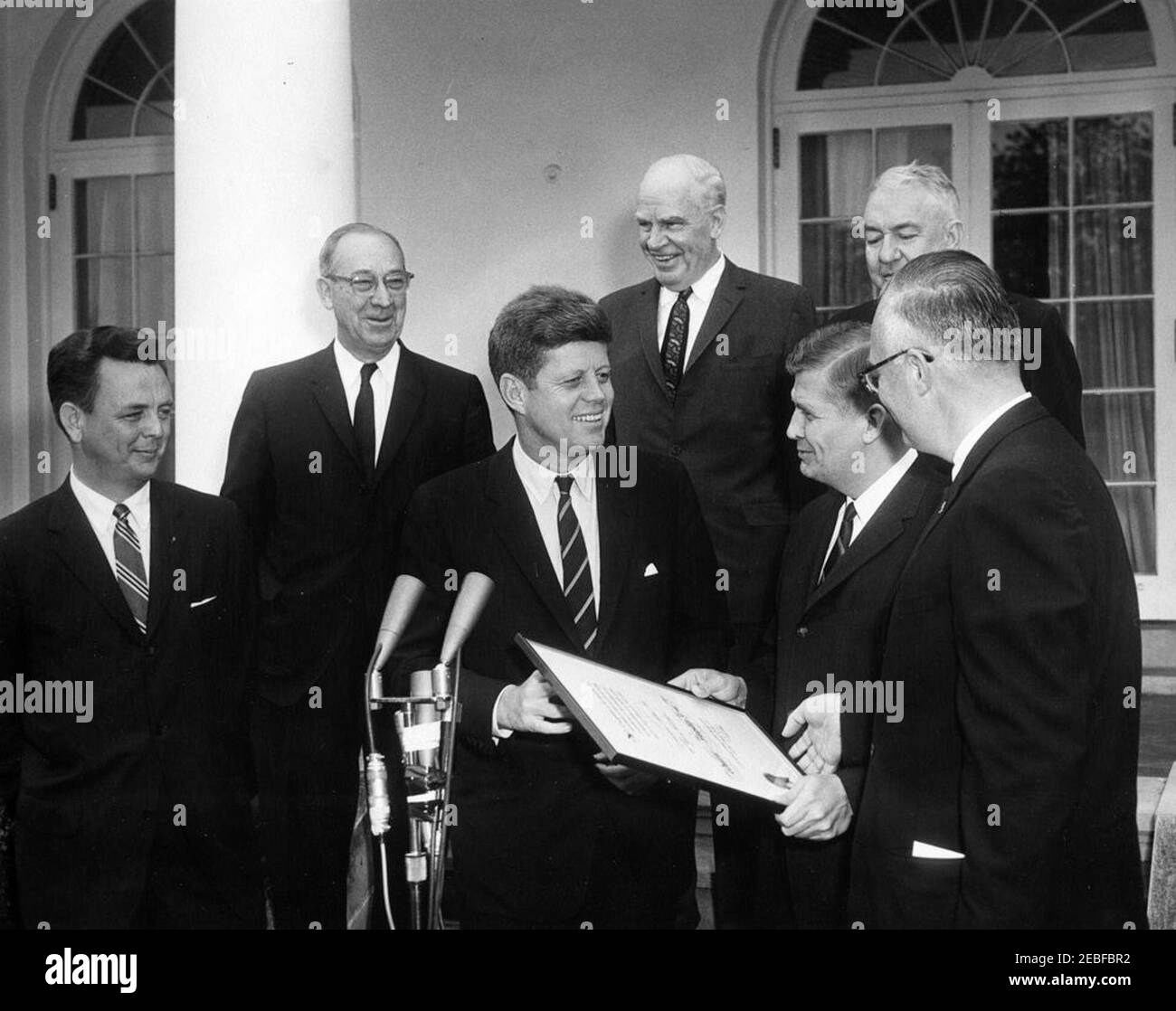 John f kennedy president certificate hi-res stock photography and ...