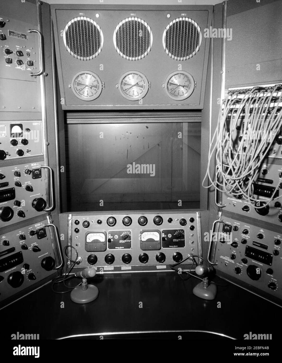 Presidential train communications car and White House Army Signal ...