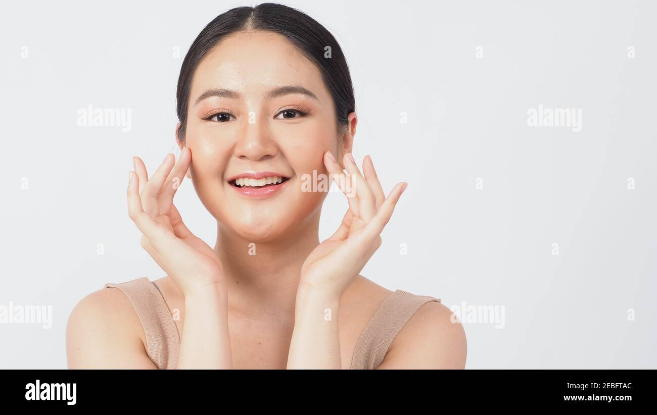 Chinese girl flawless skin natural hi-res stock photography and images ...