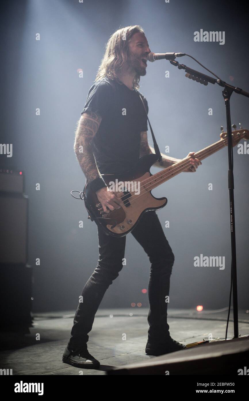 Professionals player hi-res stock photography and images - Alamy