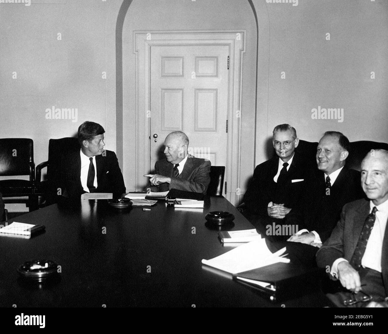 Meeting between President Dwight D. Eisenhower (DDE) and President ...