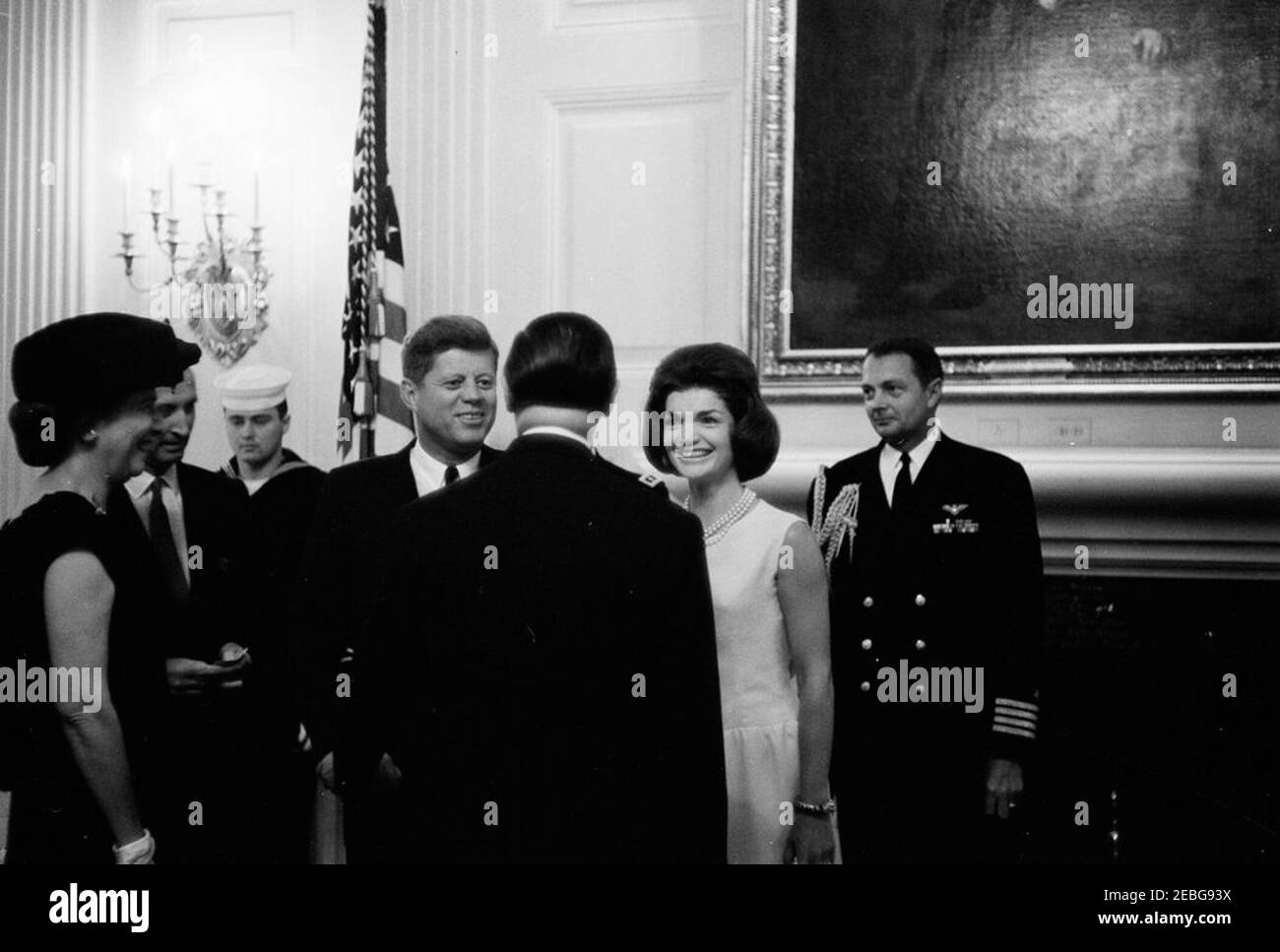 States navy sailor hi-res stock photography and images - Alamy