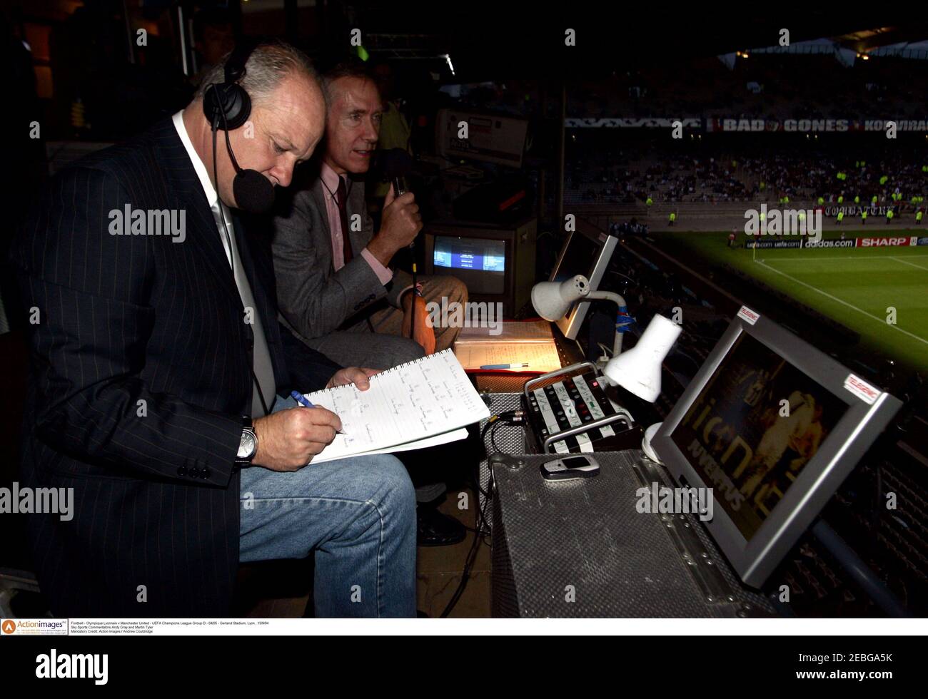 Martin tyler sky sports hi-res stock photography and images - Alamy