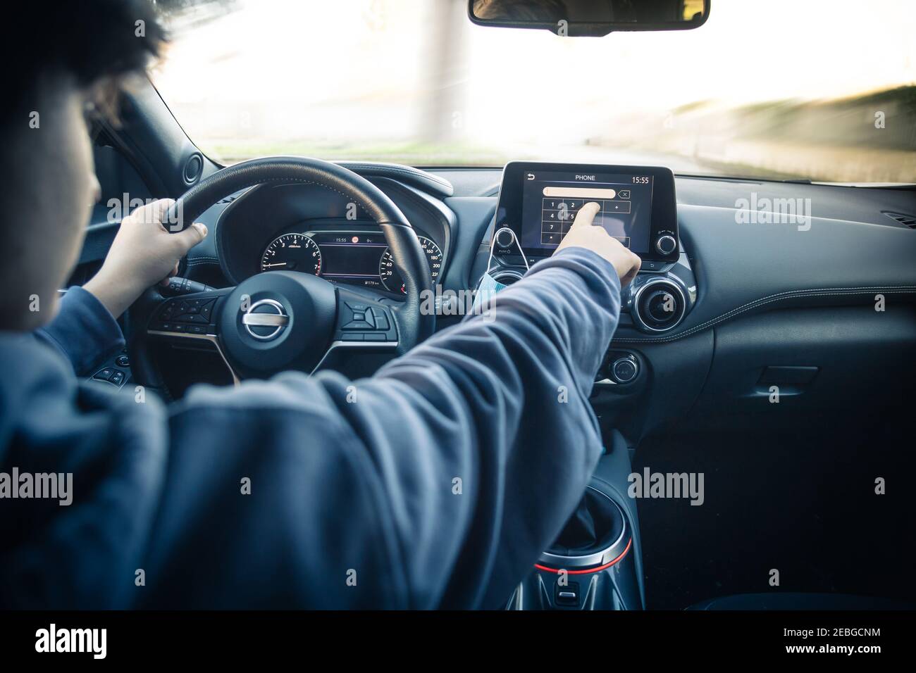 Reading map inside car hi-res stock photography and images - Alamy