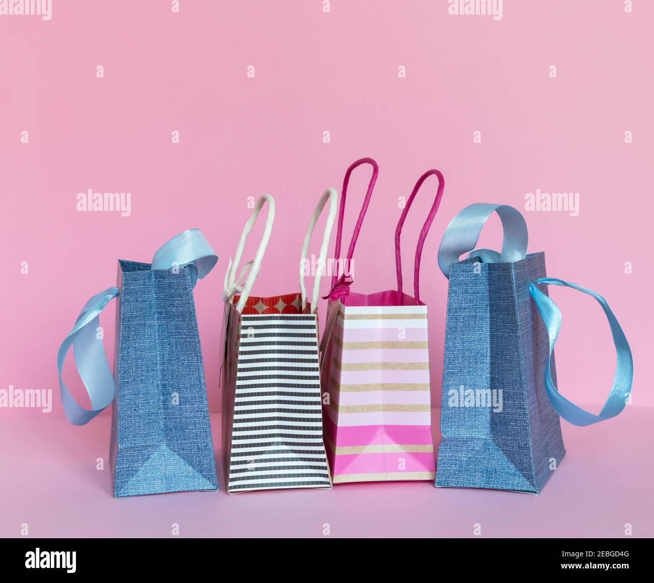 Pink recycle bags hi-res stock photography and images - Alamy