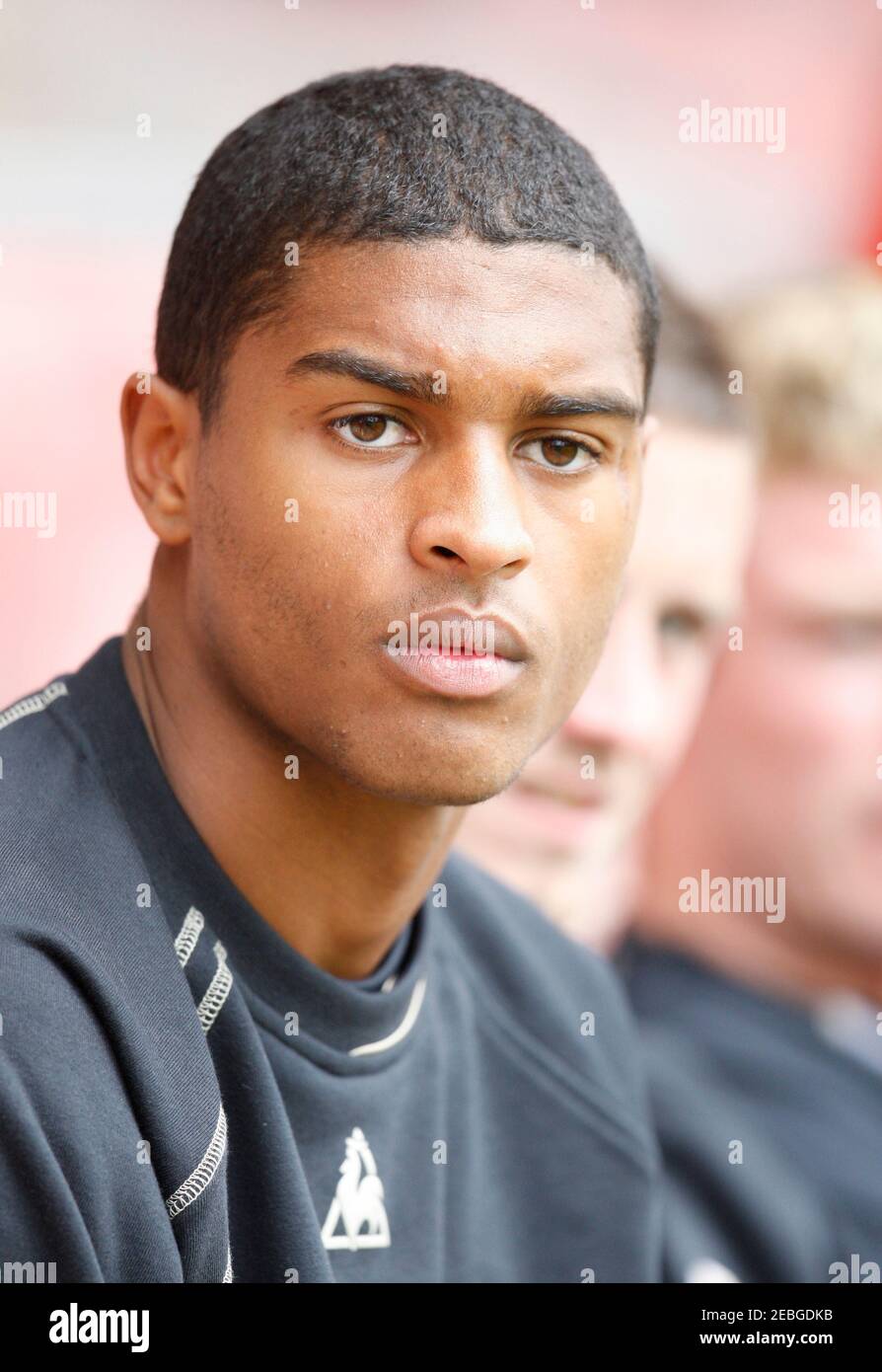 At wolverhampton racecourse hi-res stock photography and images - Alamy