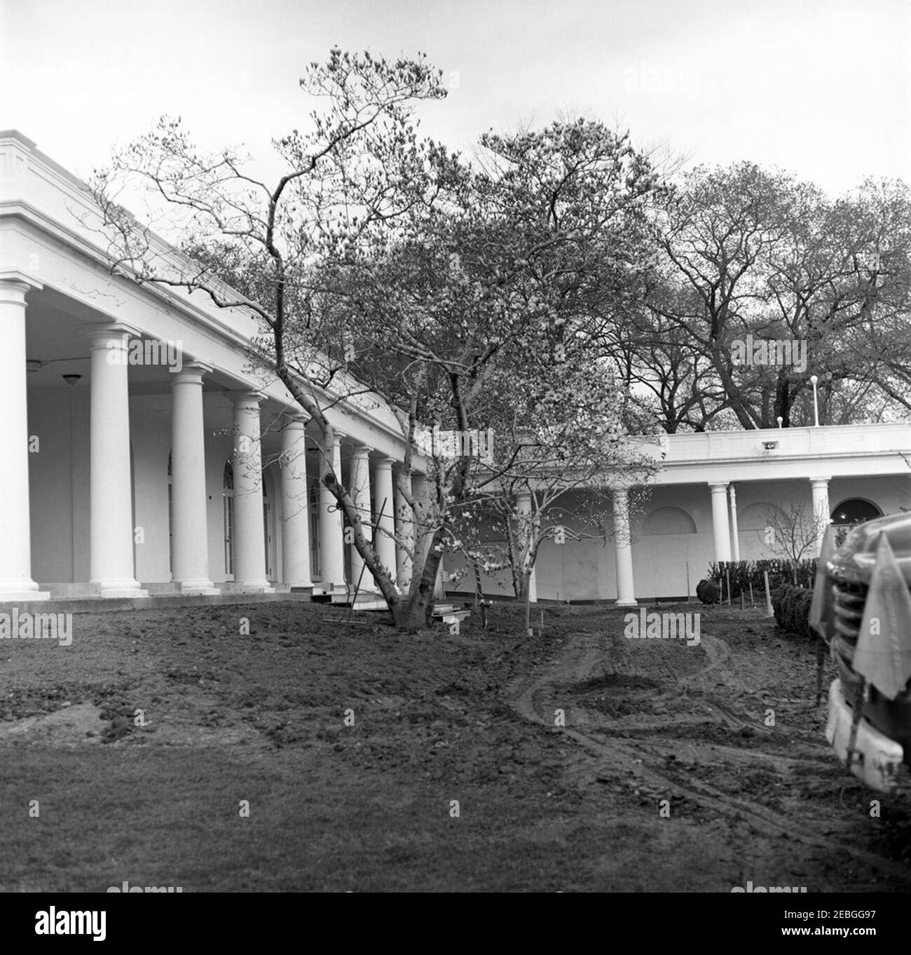 West wing colonnade Black and White Stock Photos & Images - Alamy
