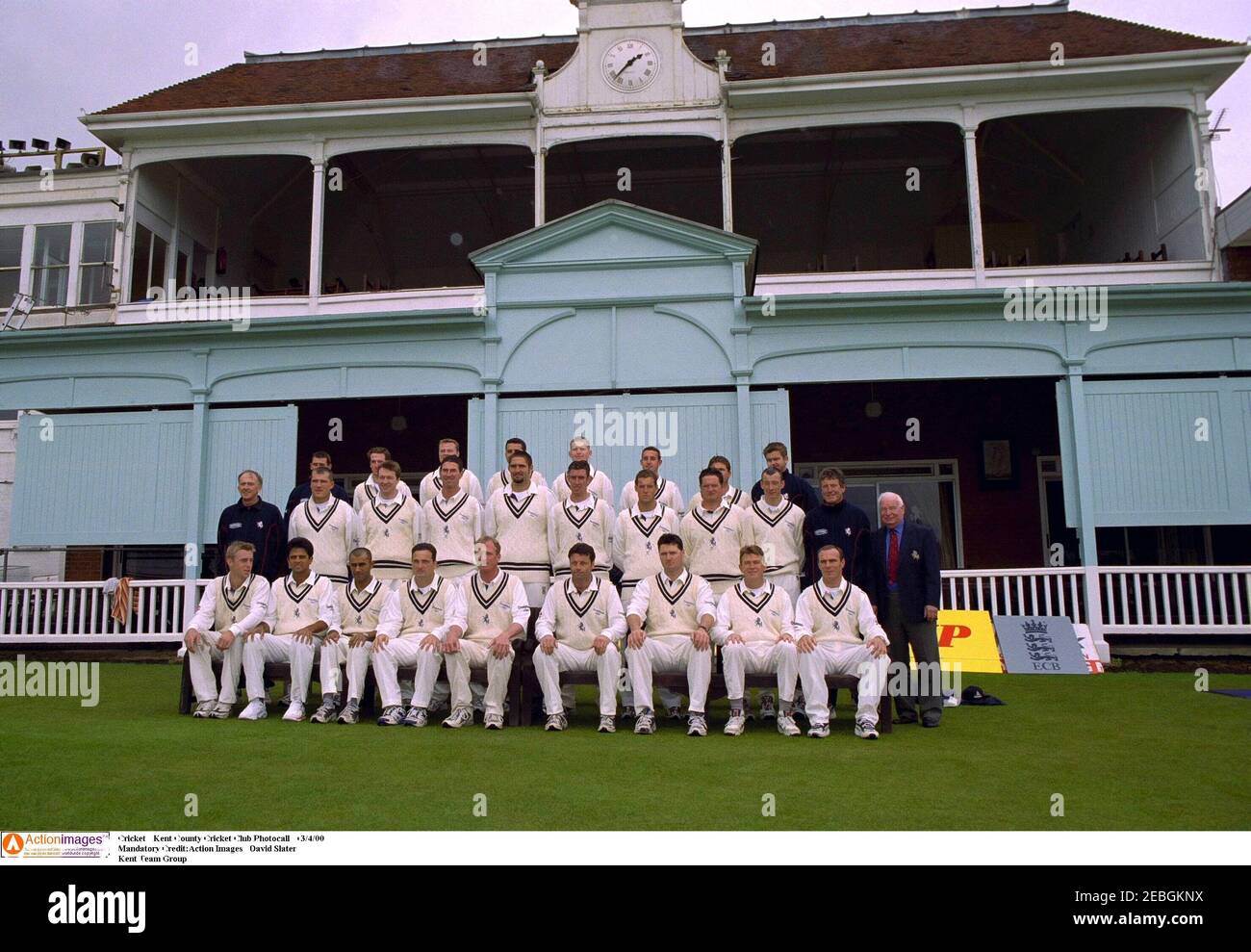 The kent county cricket club team group hi-res stock photography and ...