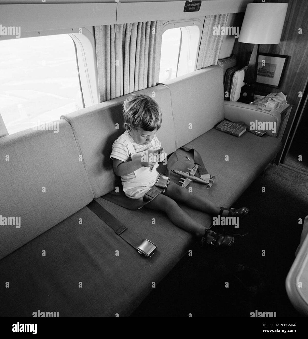 John kennedy jr hyannis port airplane hi-res stock photography and ...