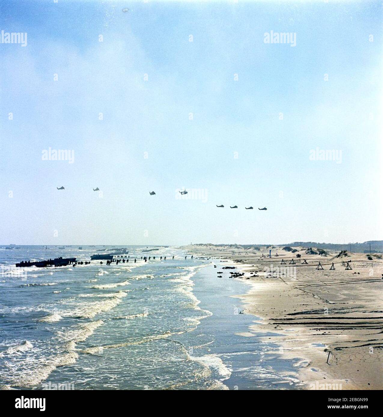 Visit to the Atlantic Fleet: President Kennedy views Marine Corps ...