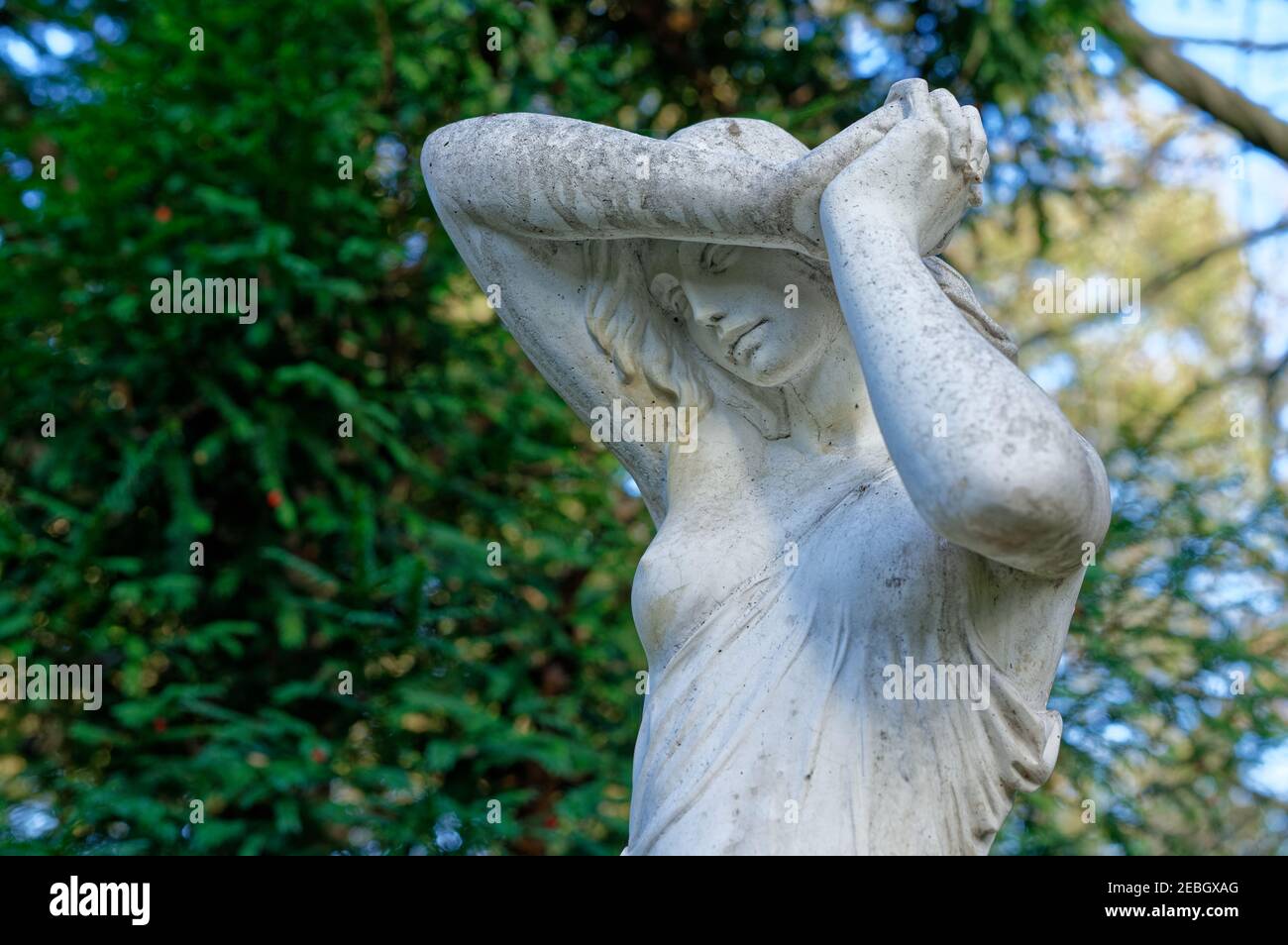 Frauenfigur aus Marmor, allegorical figure, Grabskulptur, historisches ...