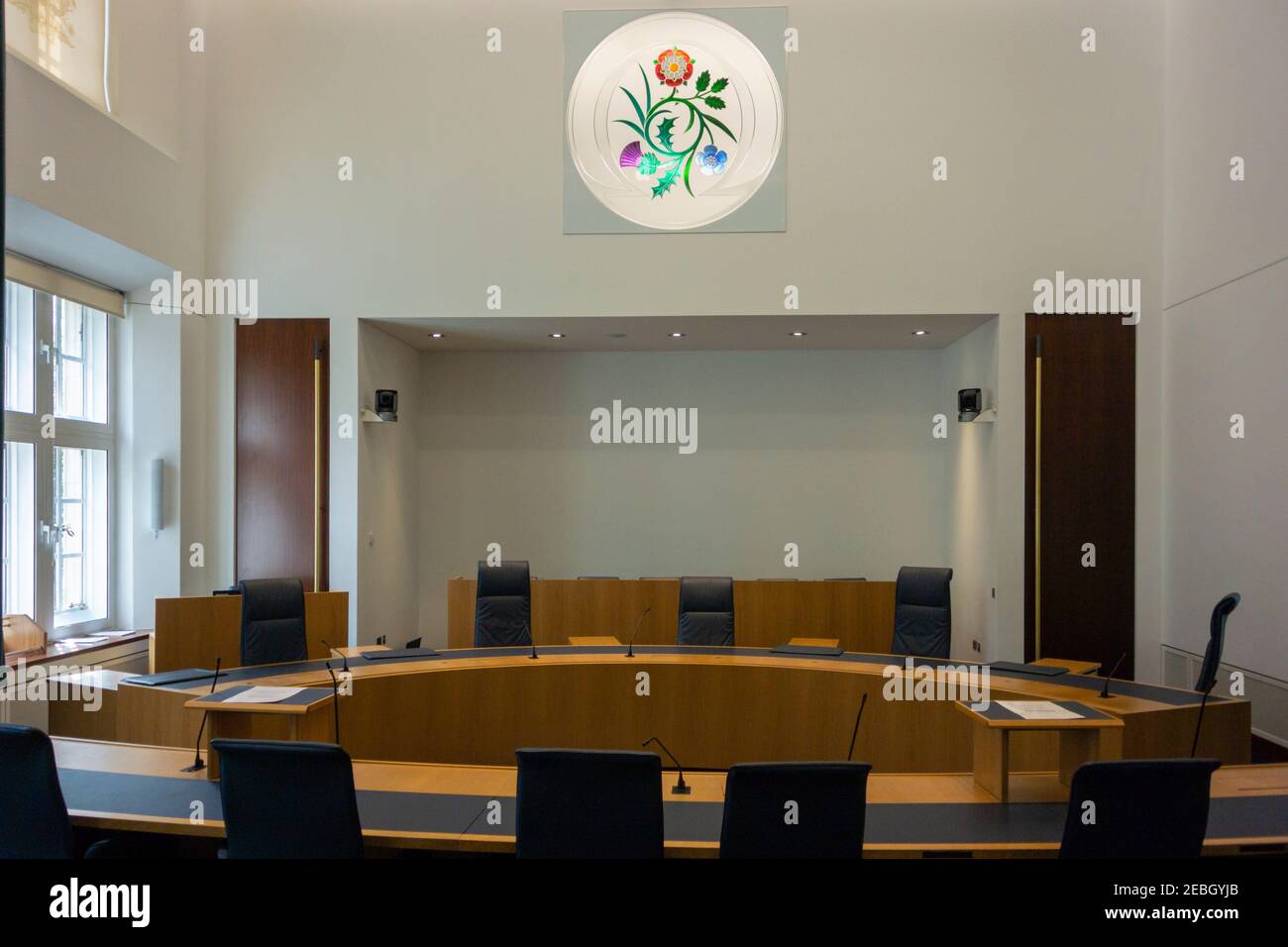 Royal courts of justice london interior hi-res stock photography and ...