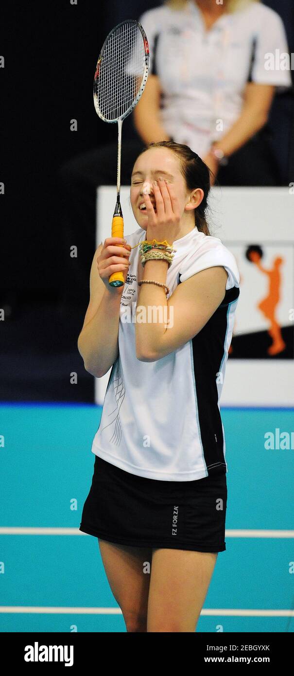 At badminton girls school hi-res stock photography and images - Alamy