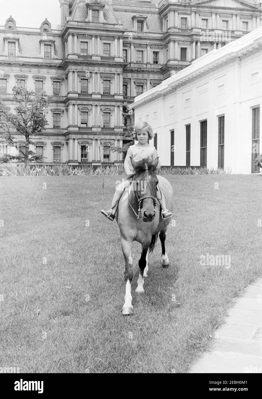 President Kennedy with Caroline Kennedy (CBK), John F. Kennedy, Jr ...