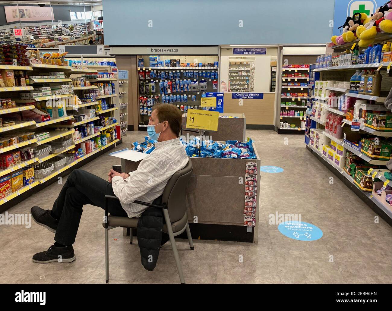 100 day check in hi-res stock photography and images - Alamy