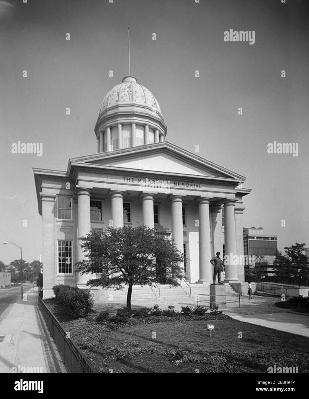 City hall and courthouse Black and White Stock Photos & Images - Alamy