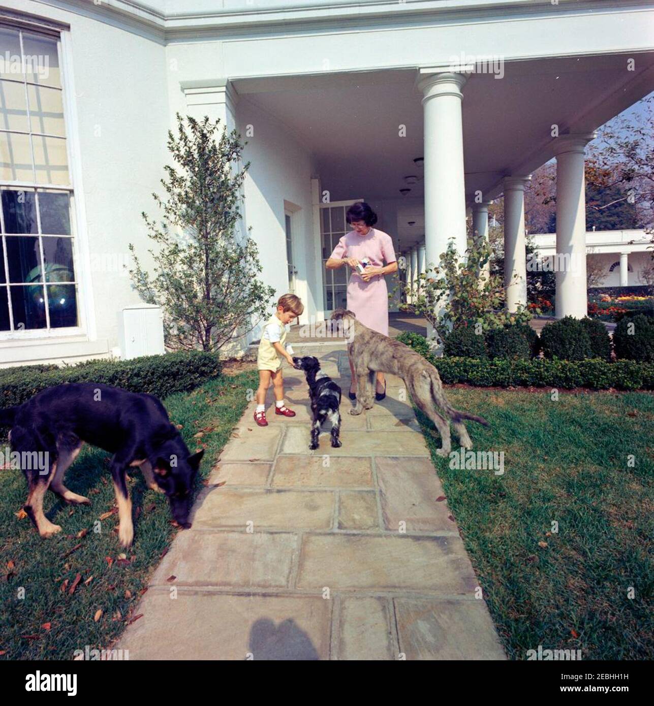 President Kennedy with John F. Kennedy, Jr. (JFK, Jr.), u0026 family ...