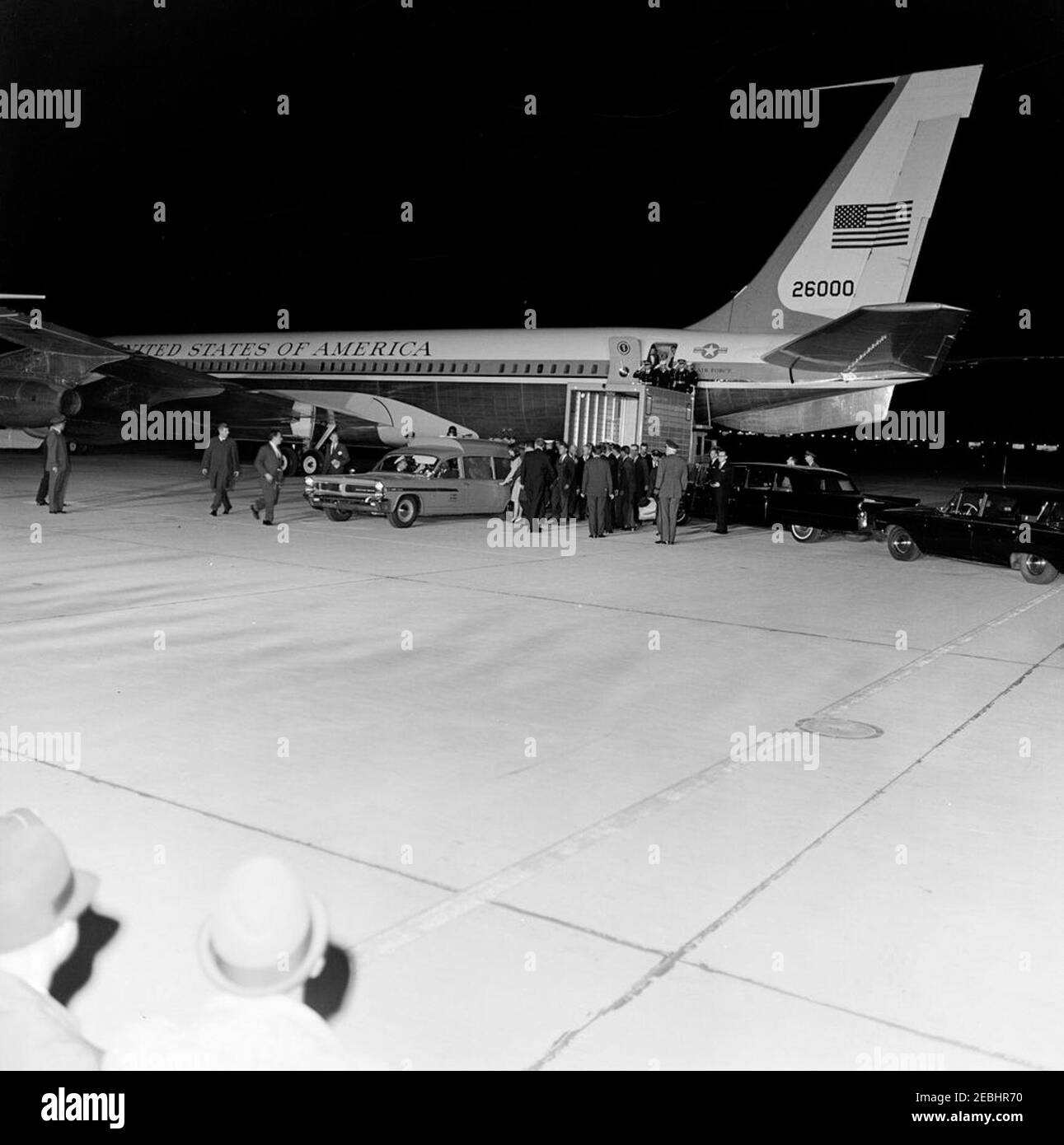 Return to Andrews Air Force Base; President Kennedyu0027s body placed ...