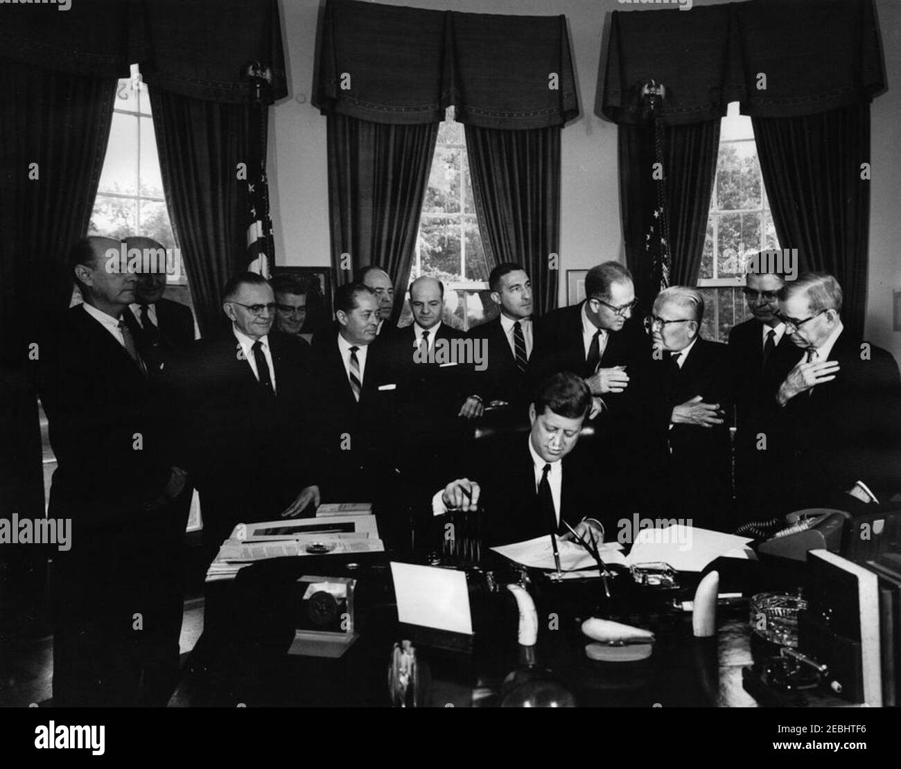 M 87 107 hi-res stock photography and images - Alamy