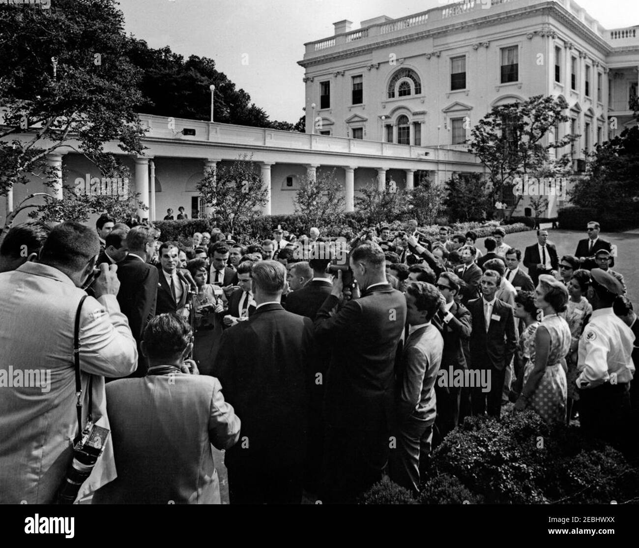 Visit of a group of student leaders from Brazil, 9:43AM. President John ...