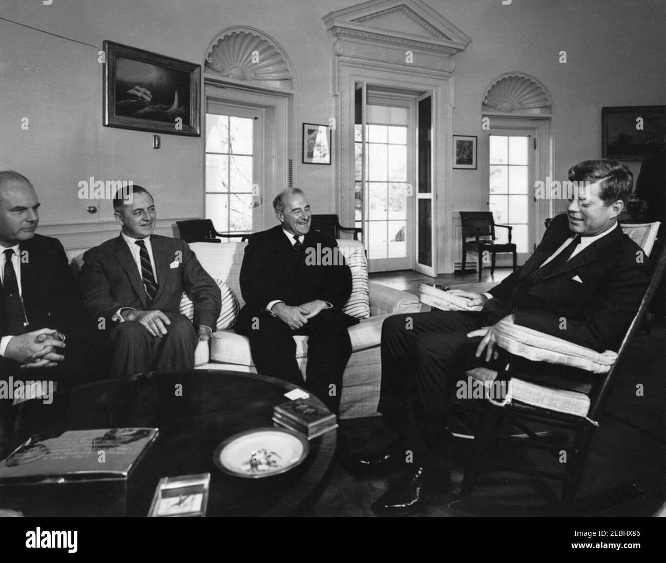 Laking hi-res stock photography and images - Alamy