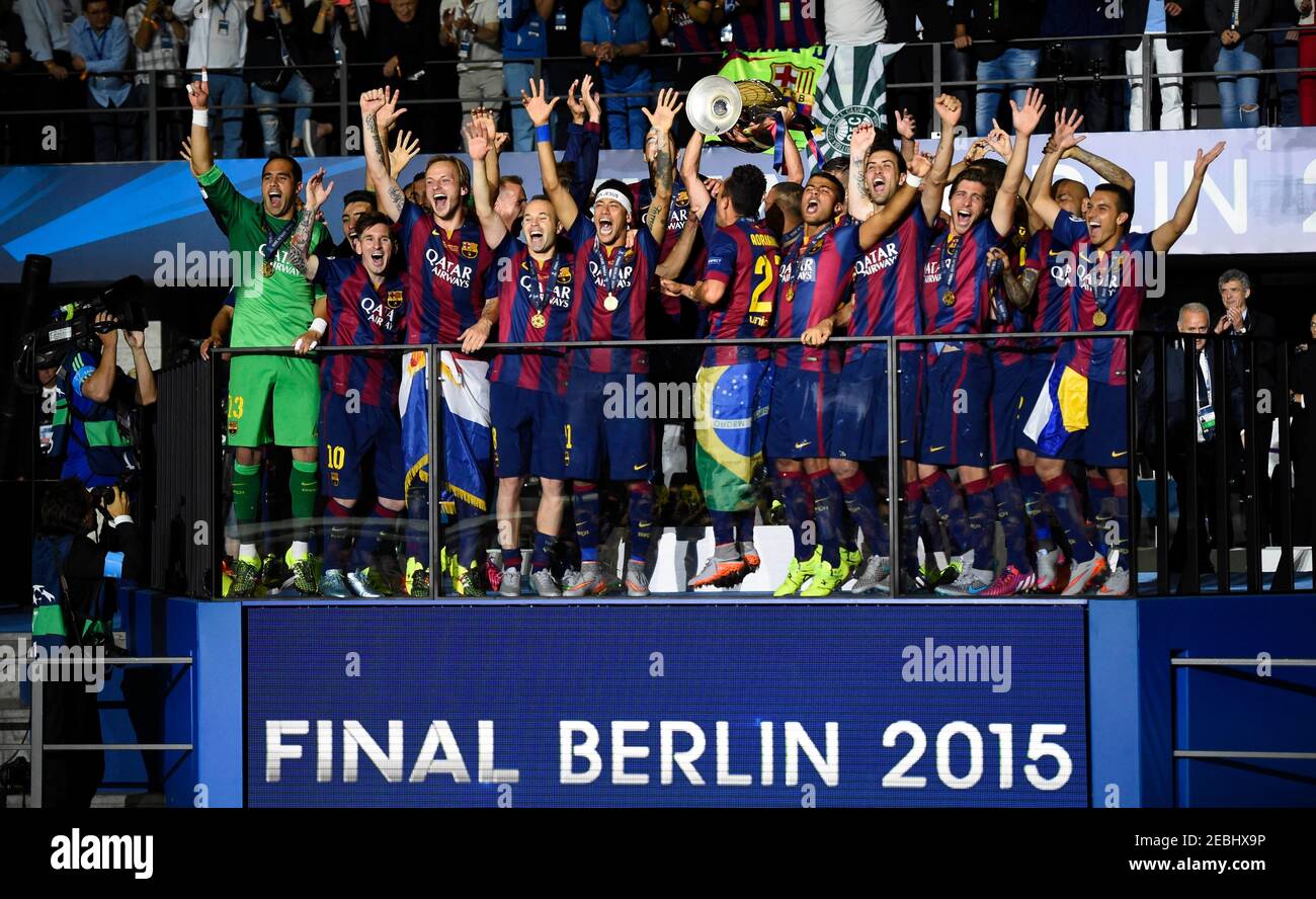 Barcelona celebrate after winning the champions league hi-res stock ...