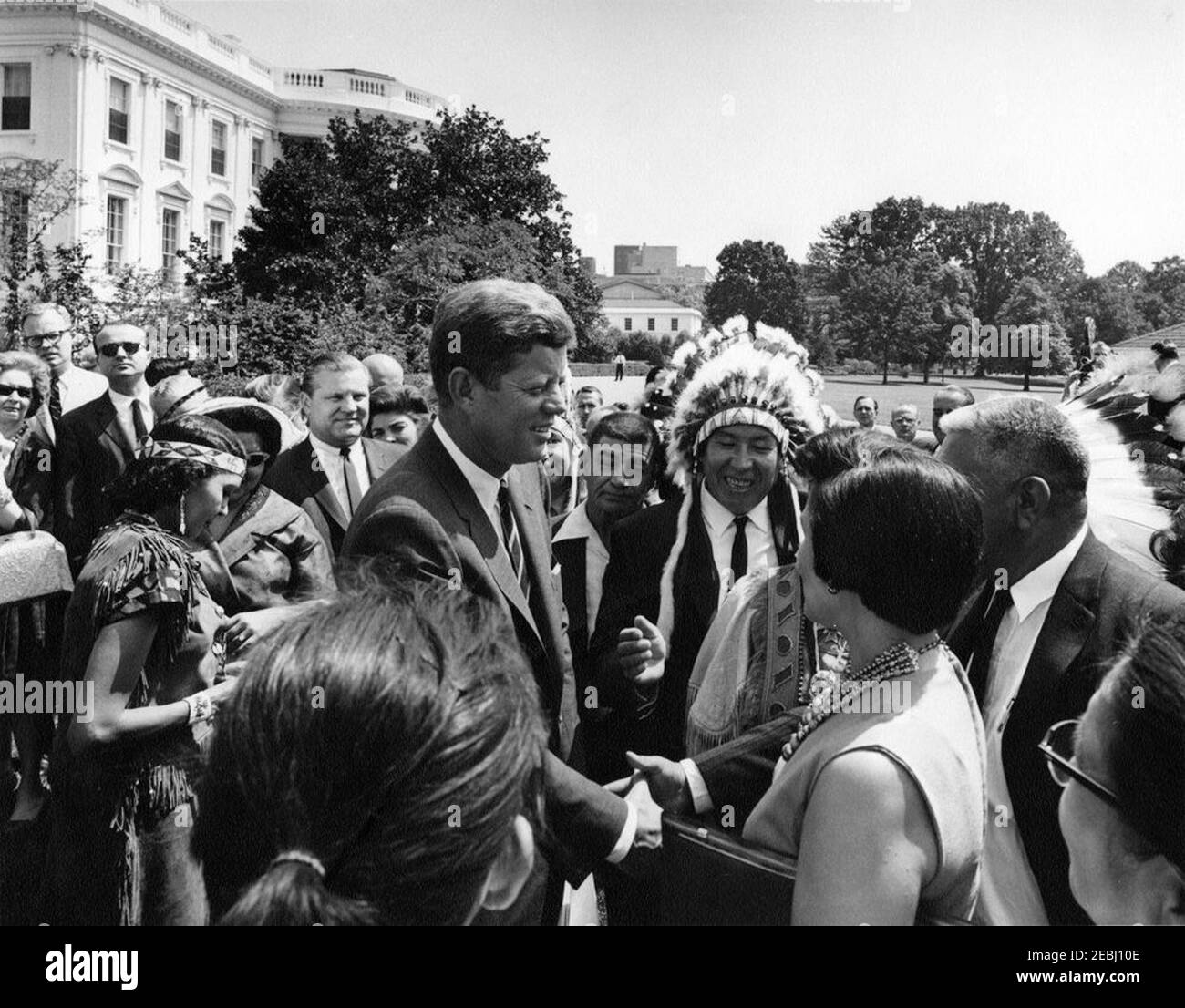 Visit of delegates to the American Indian Chicago Conference, 12:05PM ...