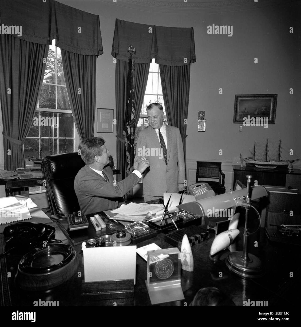 John F Kennedy Oval Office Desk High Resolution Stock Photography and ...