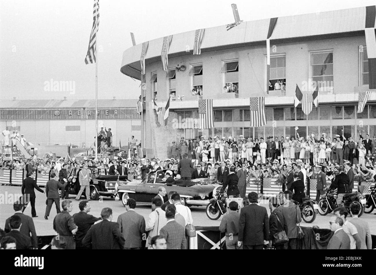 Car upon arrival hi-res stock photography and images - Alamy