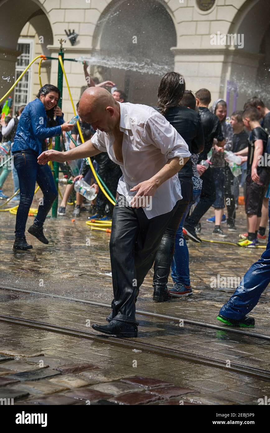 Completely bald hi-res stock photography and images - Alamy