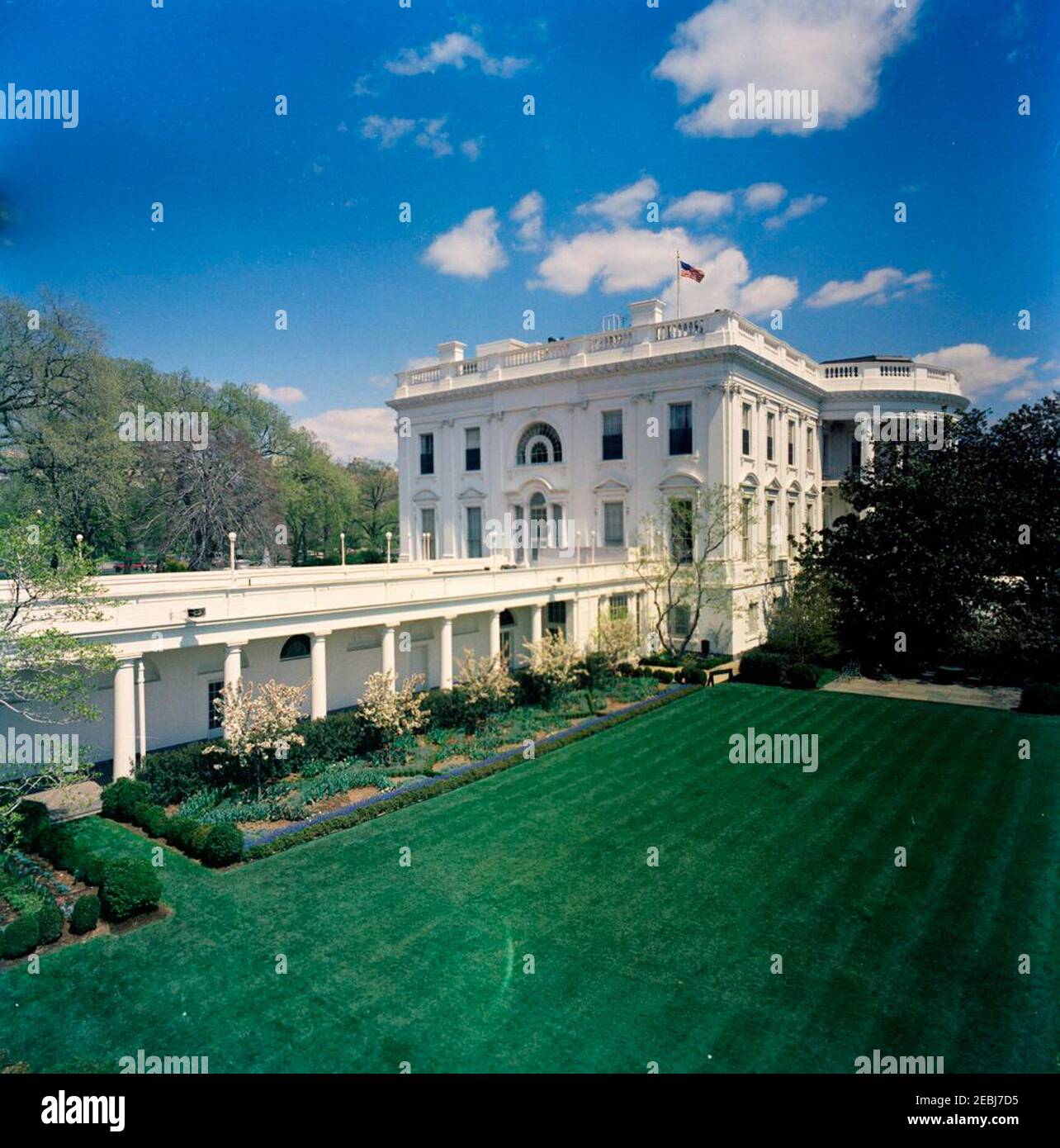 Aerial rose garden of the white house hi-res stock photography and ...