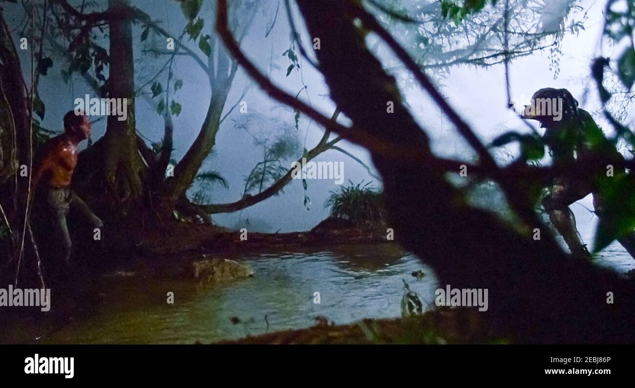 USA. Kevin Peter Hall as Predator in a scene from the (C)Twentieth ...