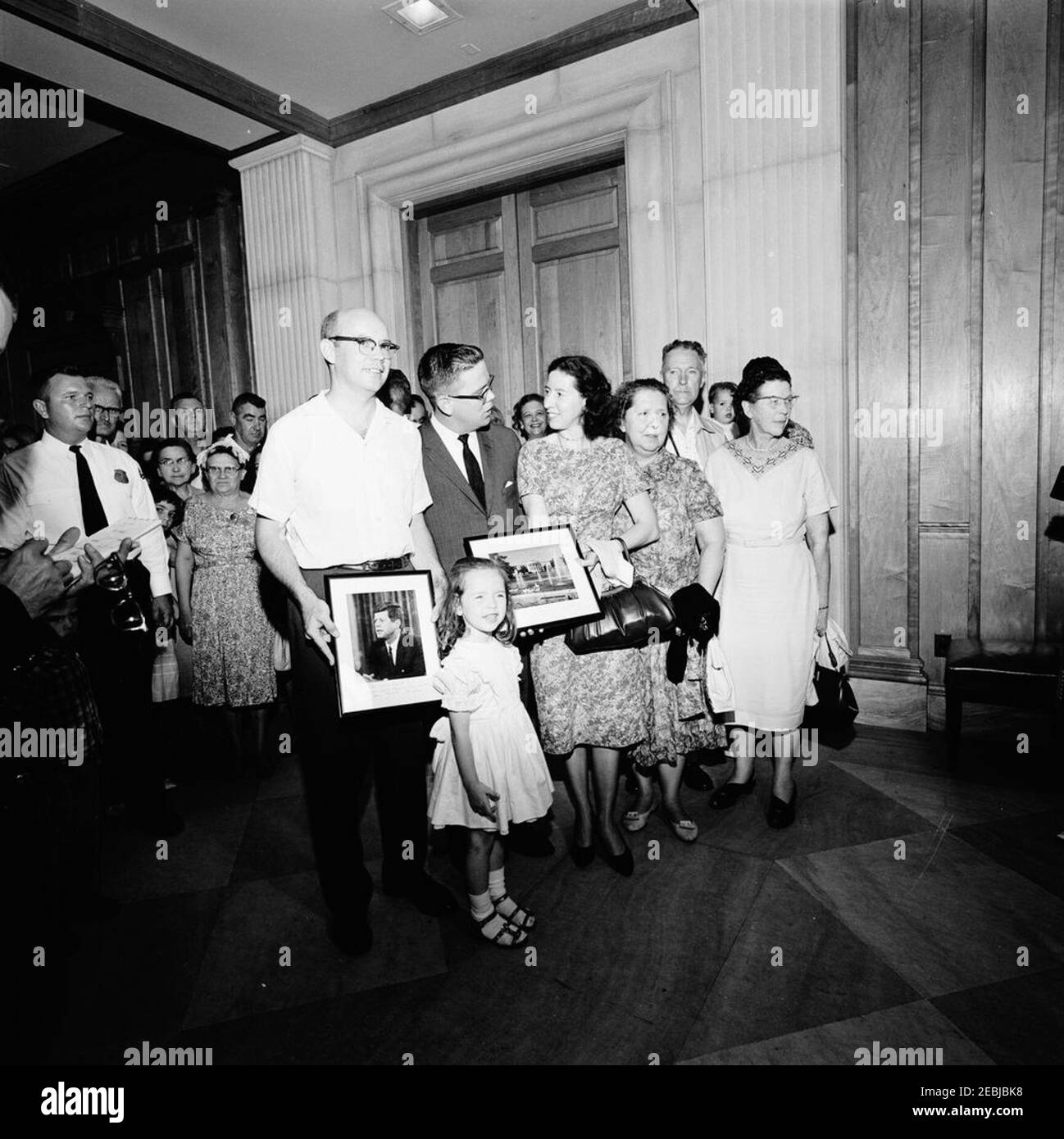 Visit of the 1,000,000th visitor to the White House for 1962, William ...