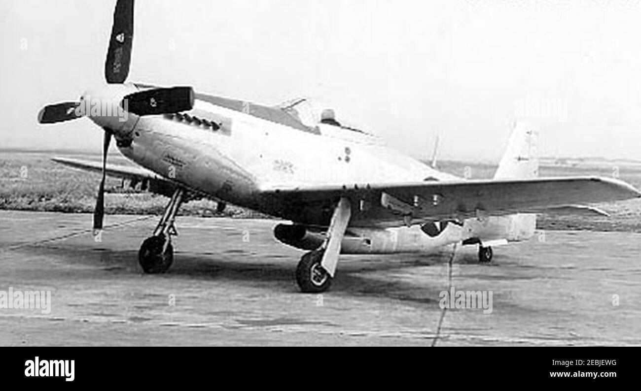 P 51h hi-res stock photography and images - Alamy