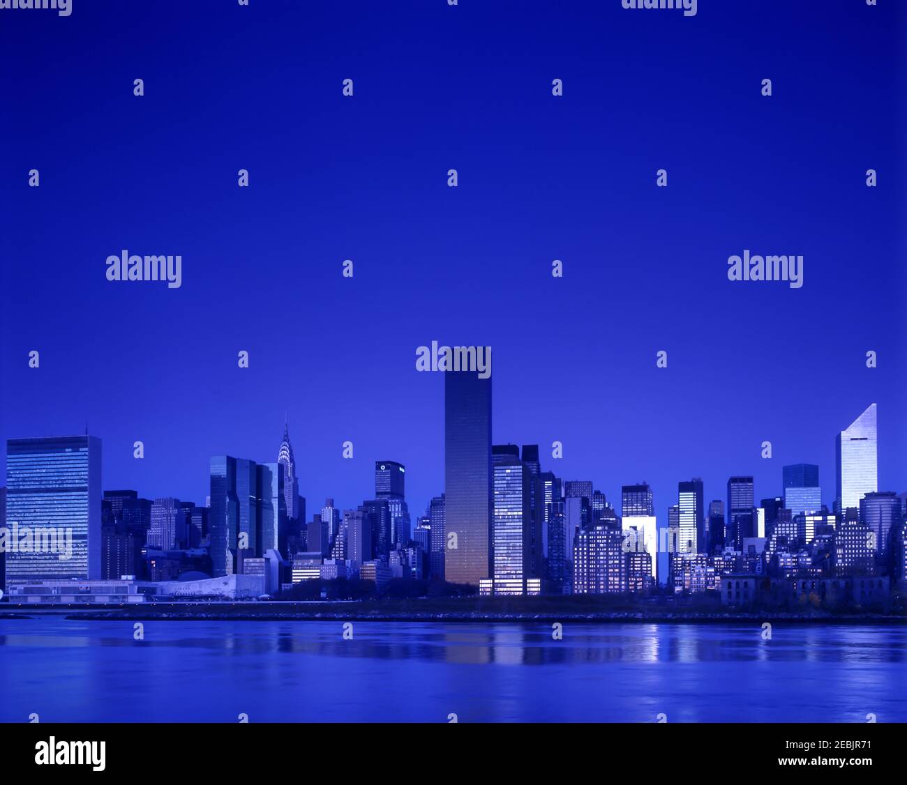 2001 HISTORICAL MIDTOWN SKYLINE MANHATTAN NEW YORK CITY USA Stock Photo ...