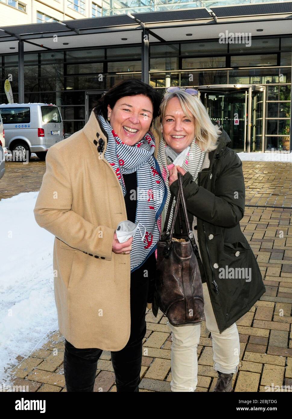 Vera Int-Veen und Lebensgefährtin Christiane „Obi“ Obermann bei der ...