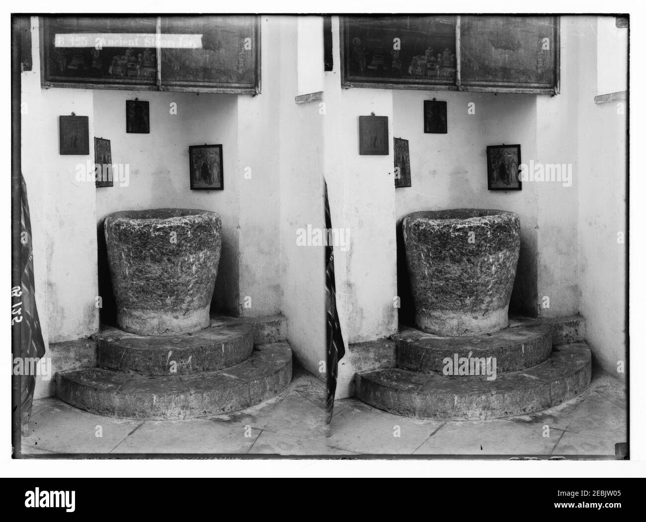 Ancient jar Black and White Stock Photos & Images - Alamy