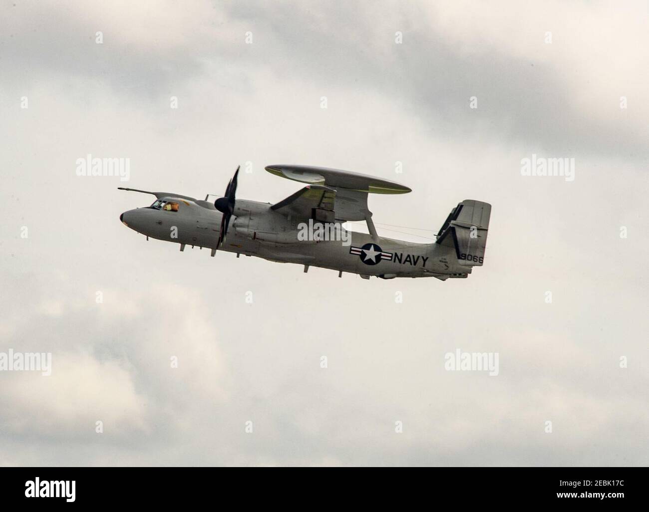 In flight refueling probe hi-res stock photography and images - Alamy