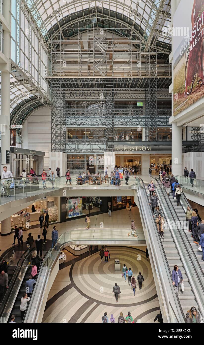 Toronto Eaton Centre and pedestrian bridge over Queen Street Stock ...