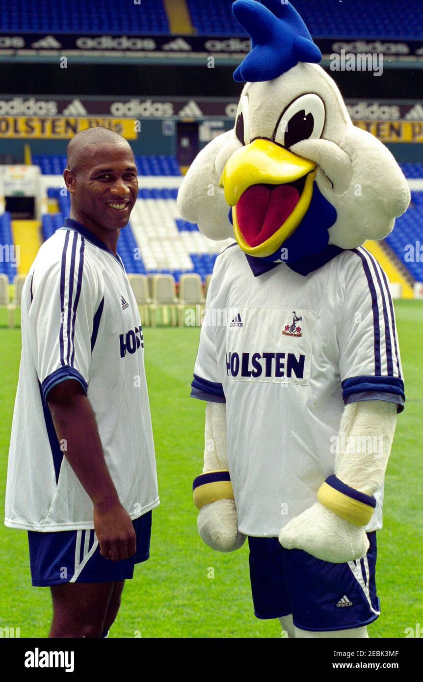 Chirpy The Tottenham Hotspur Mascot High Resolution Stock Photography ...