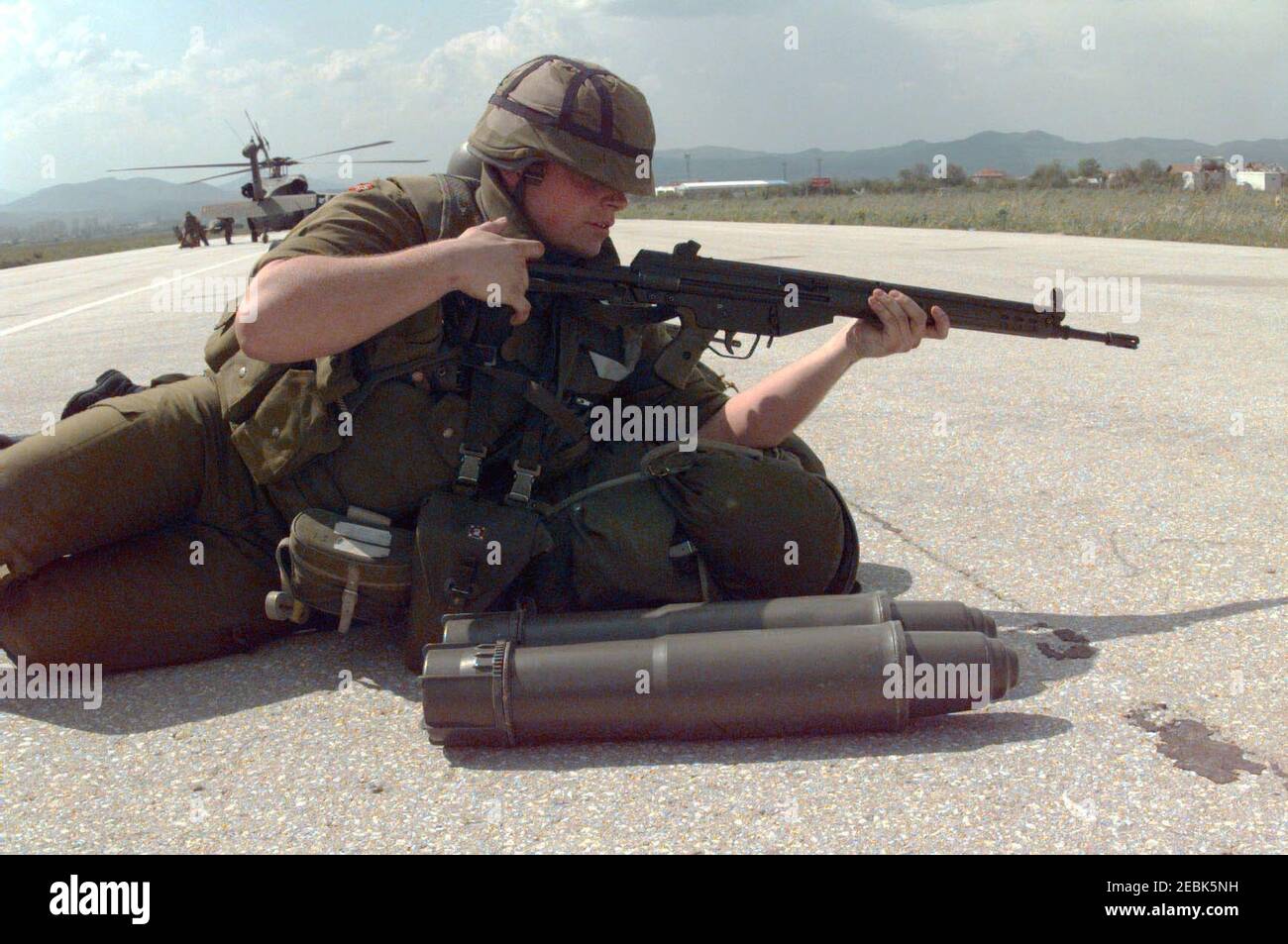 Norwegian mech battalion soldier AG-3 lying down Stock Photo - Alamy