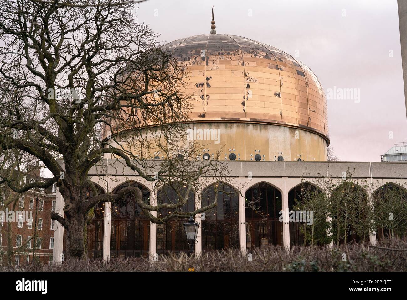 Regents park mosque architecture hi-res stock photography and images ...